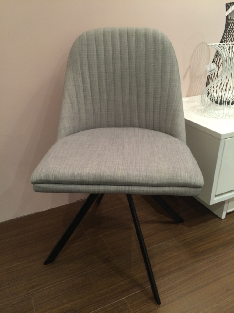 モダンな回転チェア入荷♪ ｜ リビングハウス企業サイト【公式】家具・インテリアショップのLIVING HOUSE.